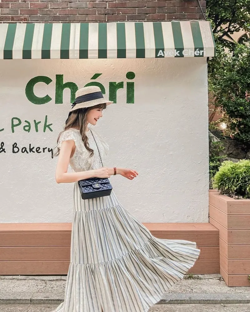 「Avek Cheri」首爾延南洞鹽麵包咖啡廳！濃縮咖啡+香甜鮮奶油、特色鹽麵包口味！ - 現在夯什麼
