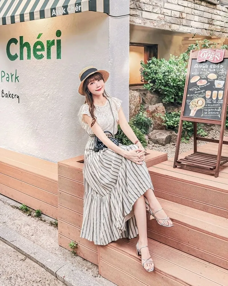「Avek Cheri」首爾延南洞鹽麵包咖啡廳！濃縮咖啡+香甜鮮奶油、特色鹽麵包口味！ - 現在夯什麼